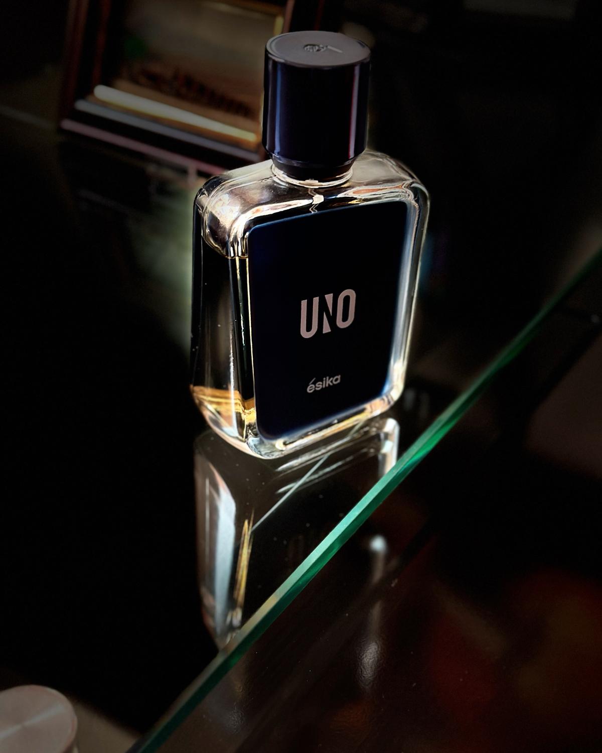 Uno Ésika Cologne - ein neues Parfum für Männer 2022