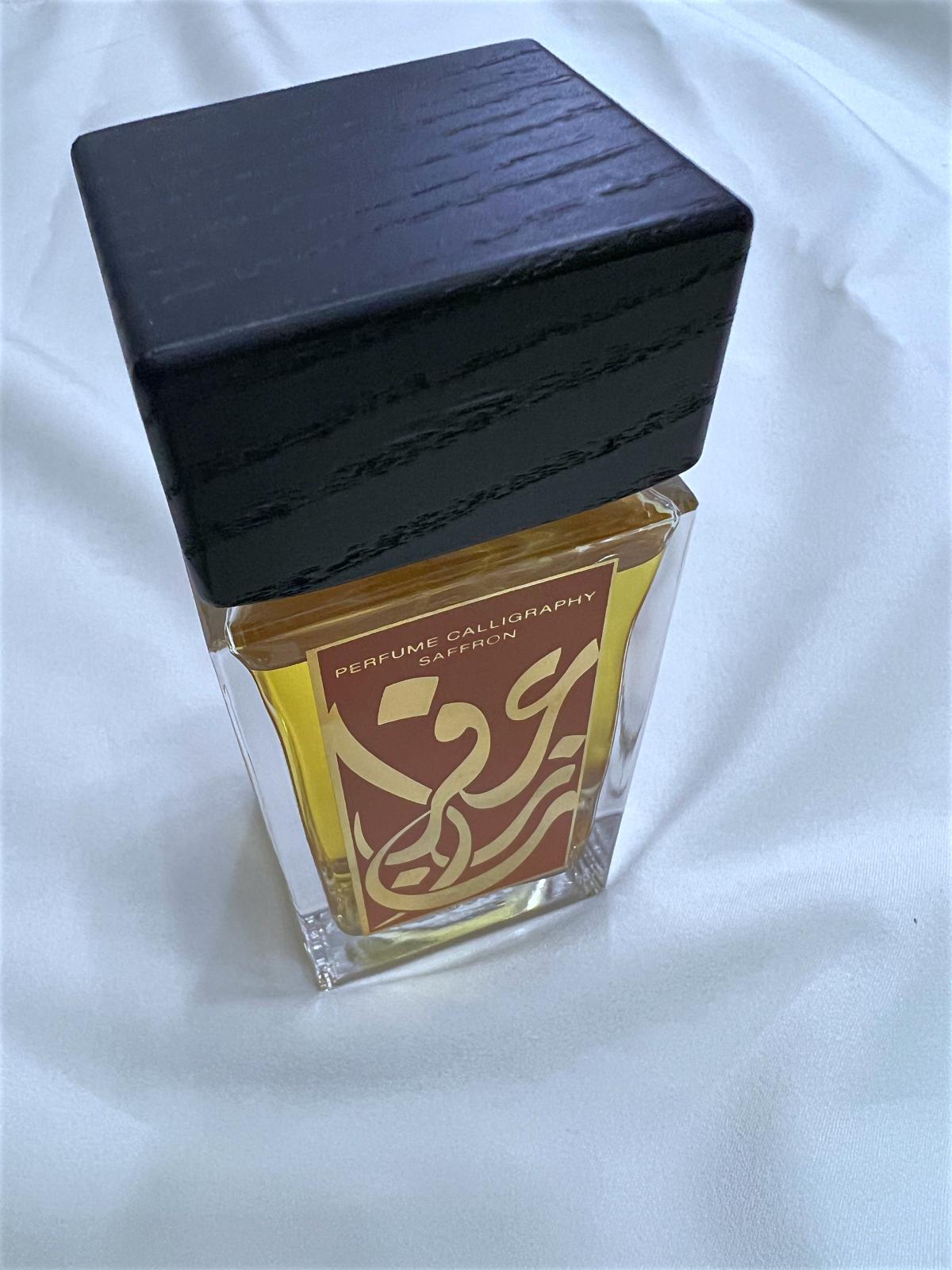 Perfume Calligraphy Saffron Aramis parfum - un parfum pour homme et ...