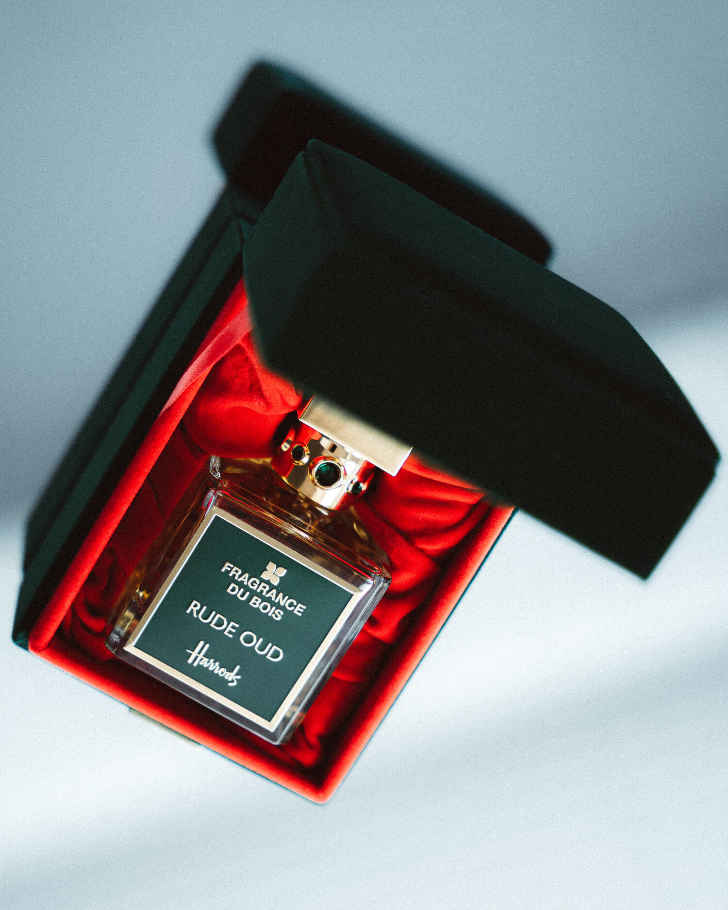 Rude Oud Fragrance Du Bois perfume - a novo fragrância Compartilhável 2024