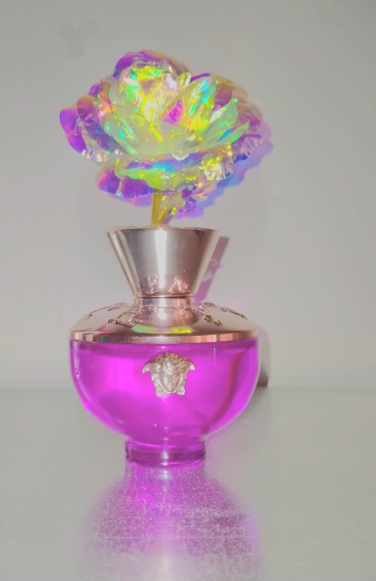 Versace Pour Femme Dylan Purple Versace parfum - een nieuwe geur voor ...