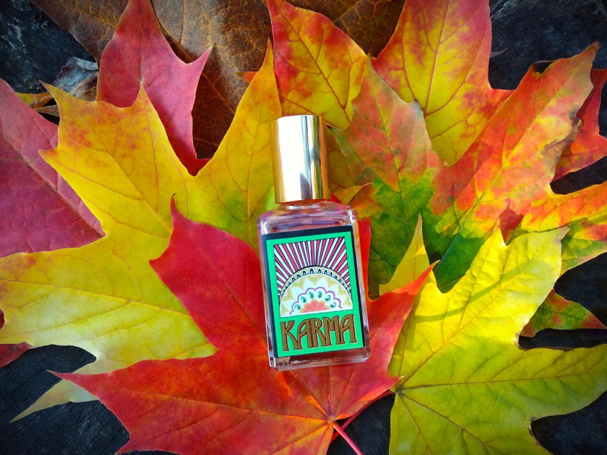 Karma Lush Parfum - ein es Parfum für Frauen und Männer 1995