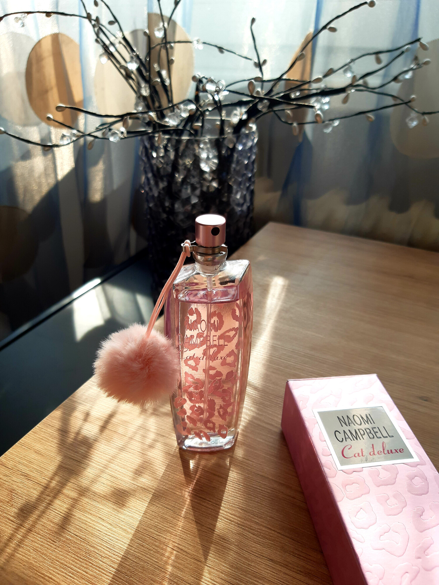 Cat Deluxe Naomi Campbell parfum - een geur voor dames 2006