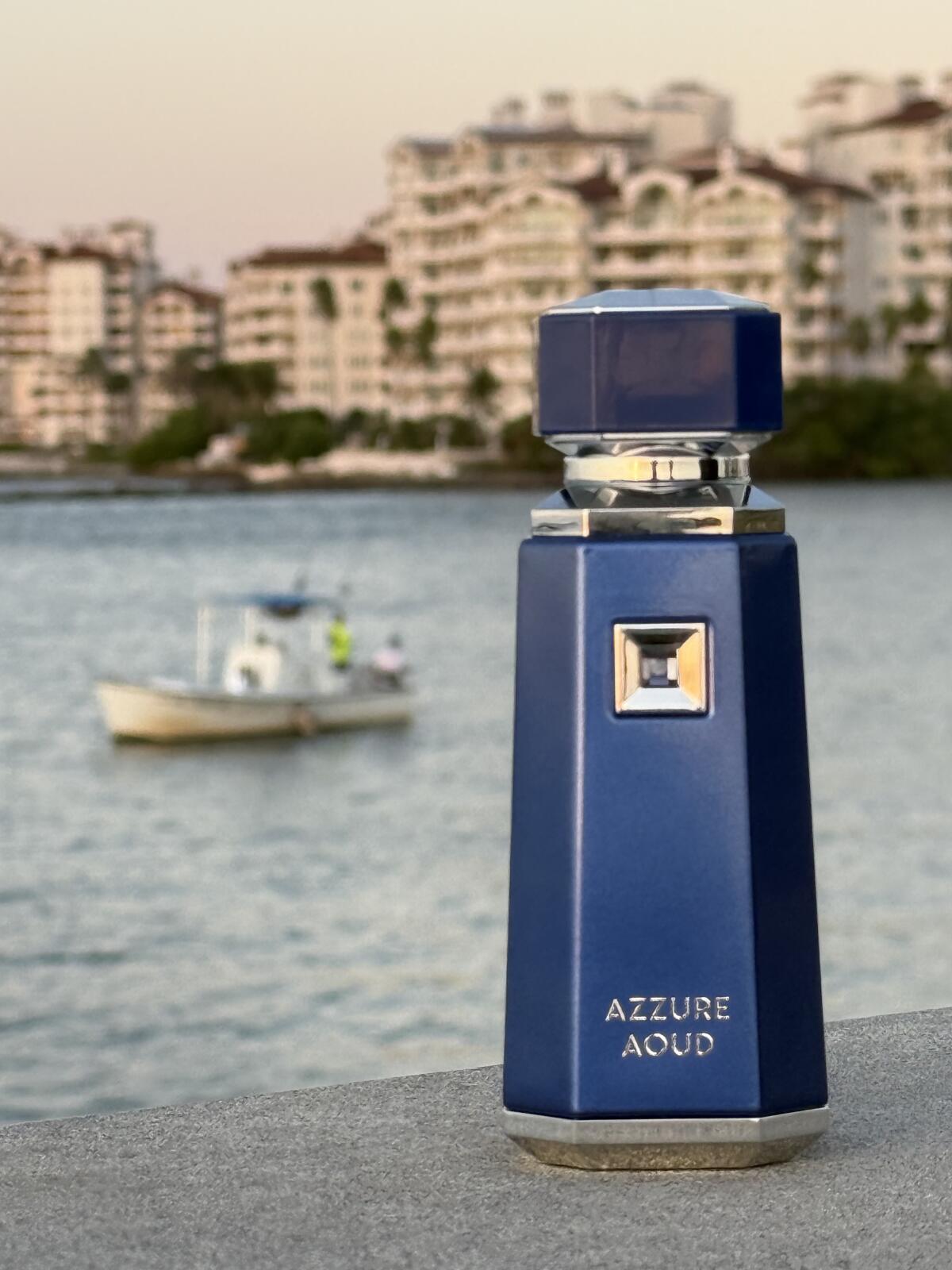 Azzure Oud French Avenue - una novità fragranza da uomo 2024