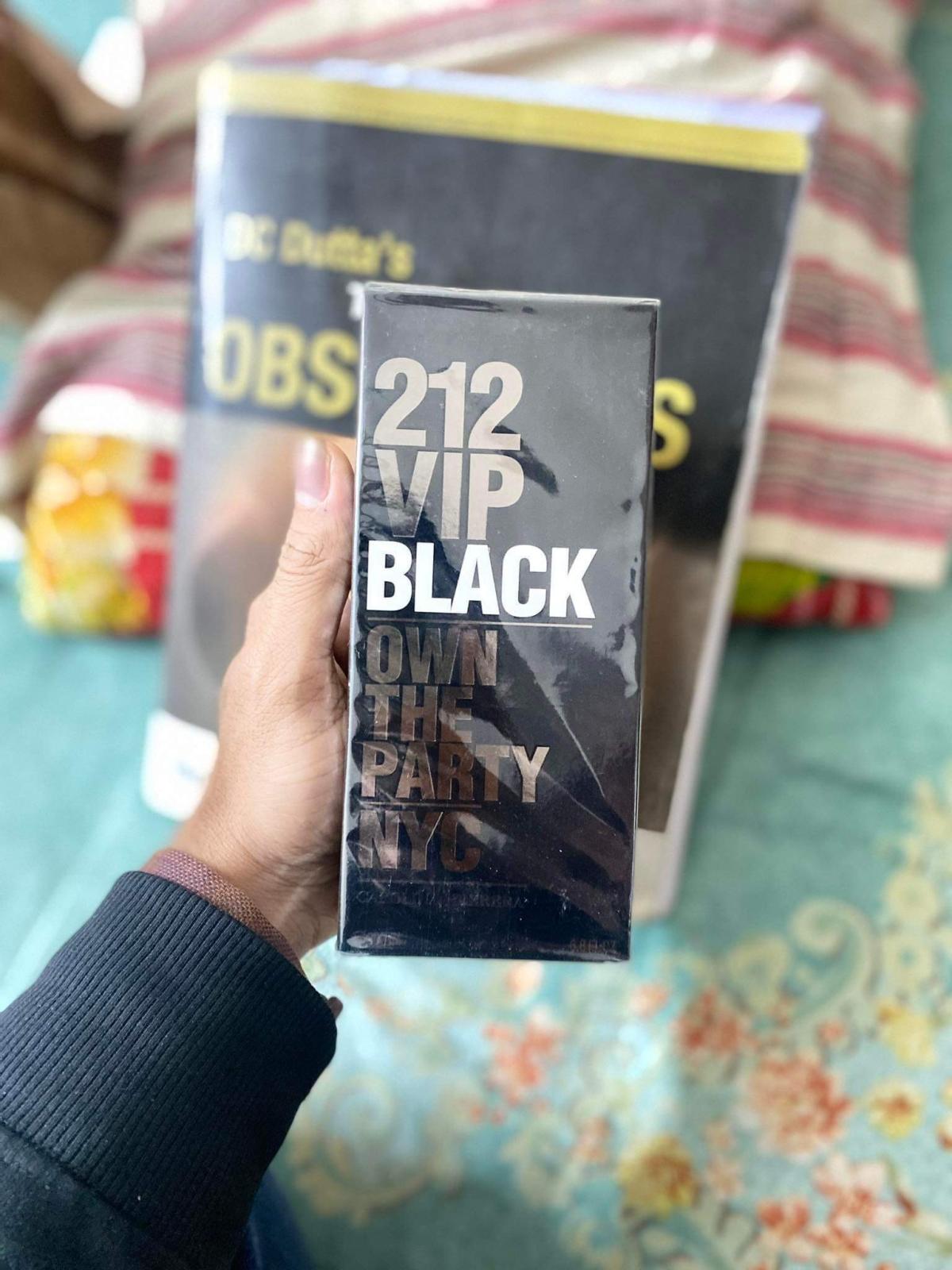 212 VIP Black Carolina Herrera Colônia - a fragrância Masculino 2017