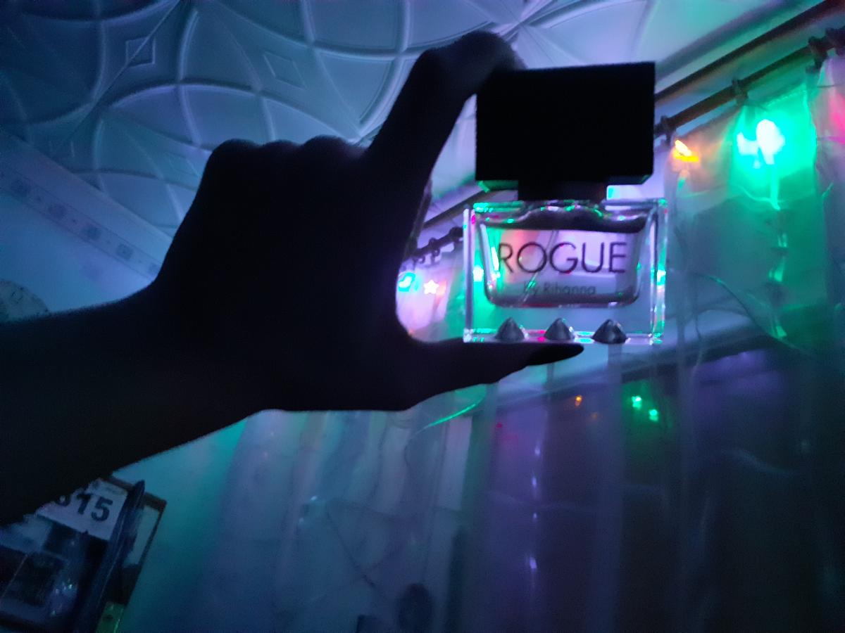 Rogue Rihanna parfem - parfem za žene 2013