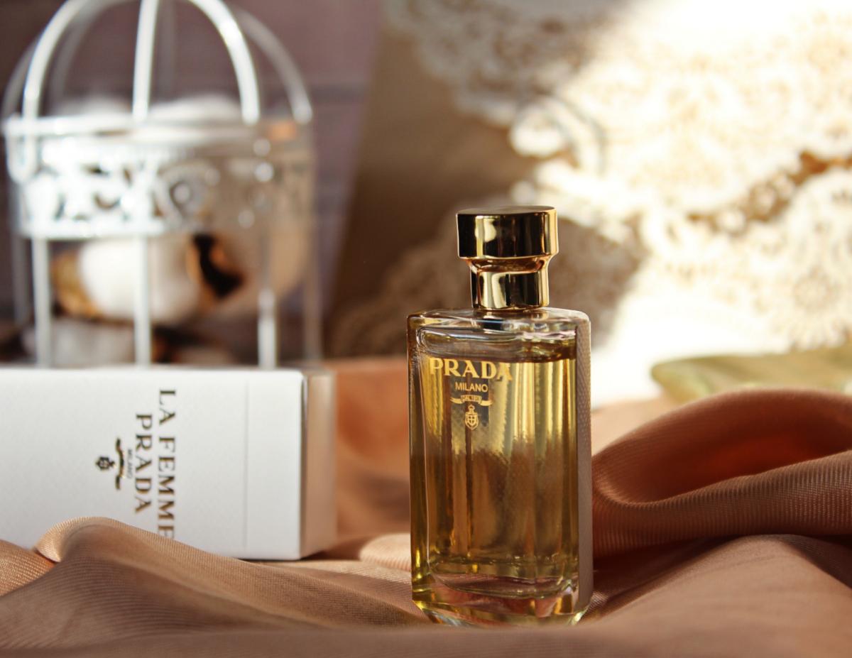 Prada La Femme Prada parfem - parfem za žene 2016