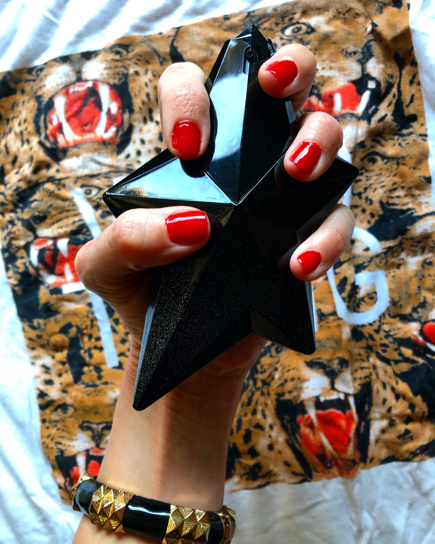 Angel Glamorama Mugler - una fragranza da donna 2014