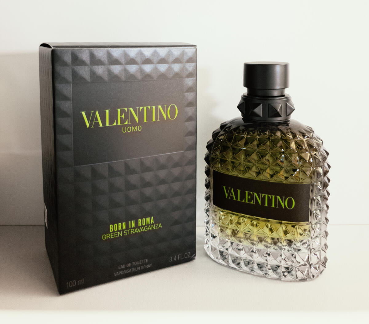Valentino Uomo Born in Roma Green Stravaganza Valentino Cologne - un ...