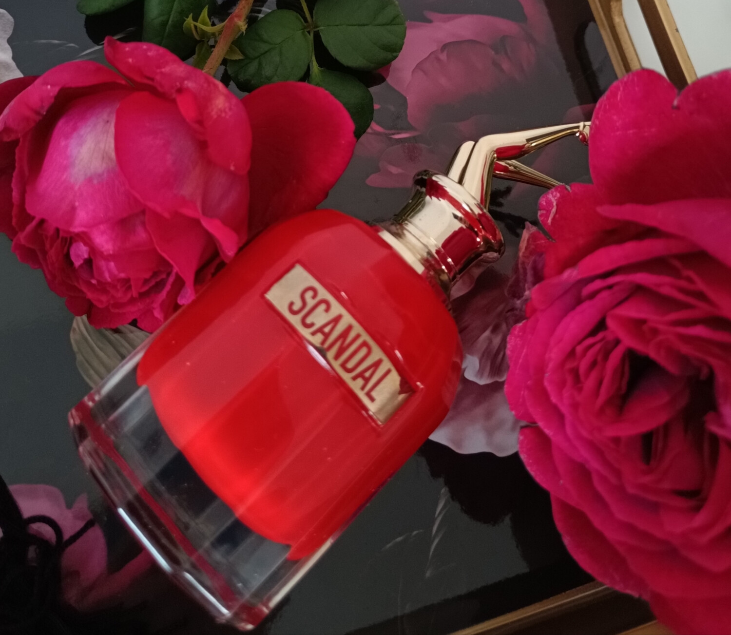 Scandal Le Parfum Jean Paul Gaultier аромат — новый аромат для женщин 2022