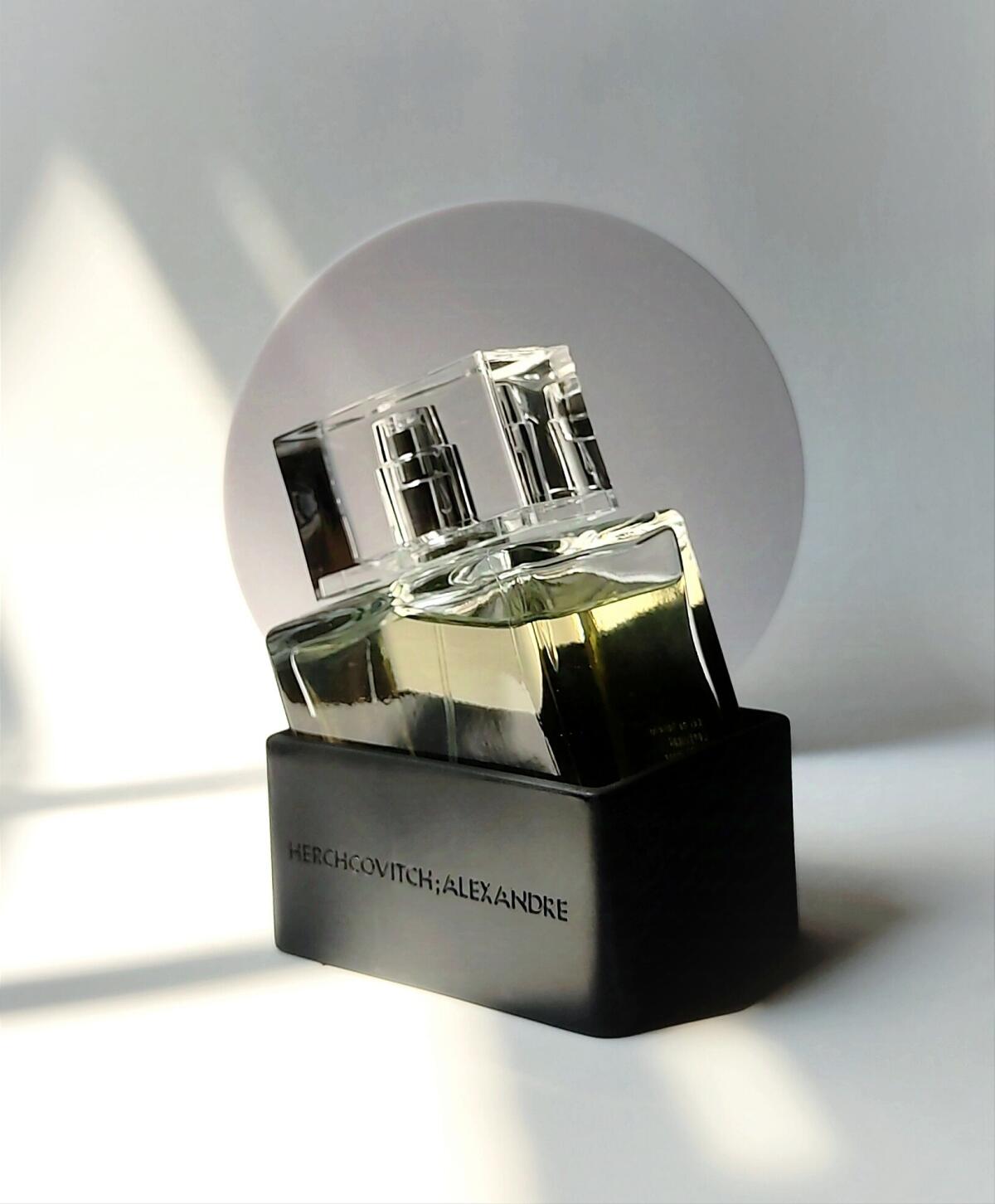 Alexandre Herchcovitch Mahogany perfume - a novo fragrância Feminino 2024