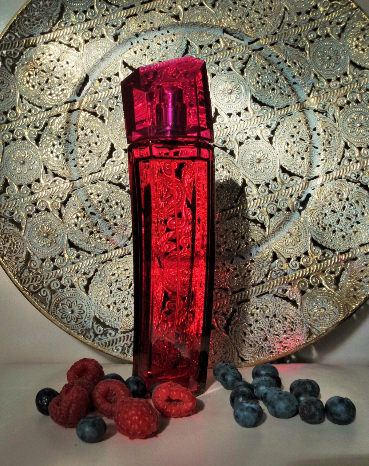 Escada Magnetism Escada parfem - parfem za žene 2003