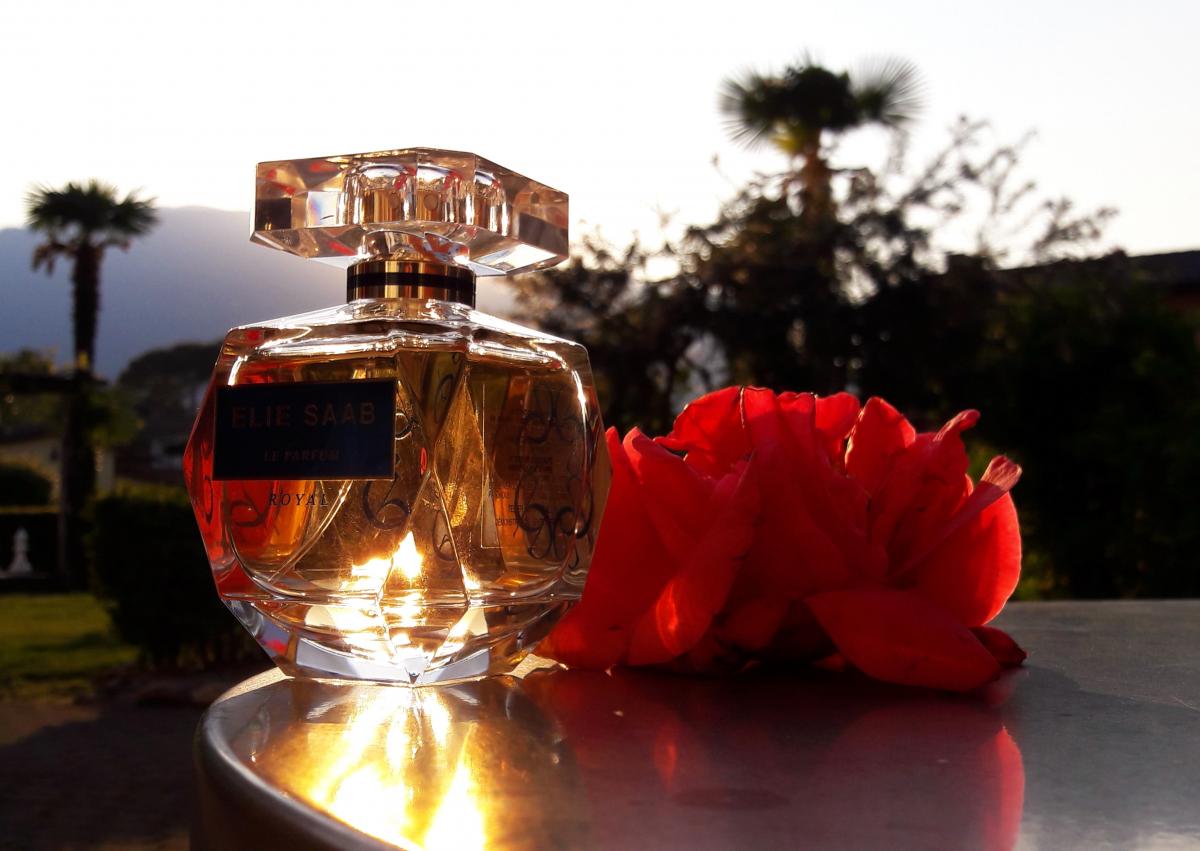 Le Parfum Royal Elie Saab fragancia - una fragancia para Mujeres 2019