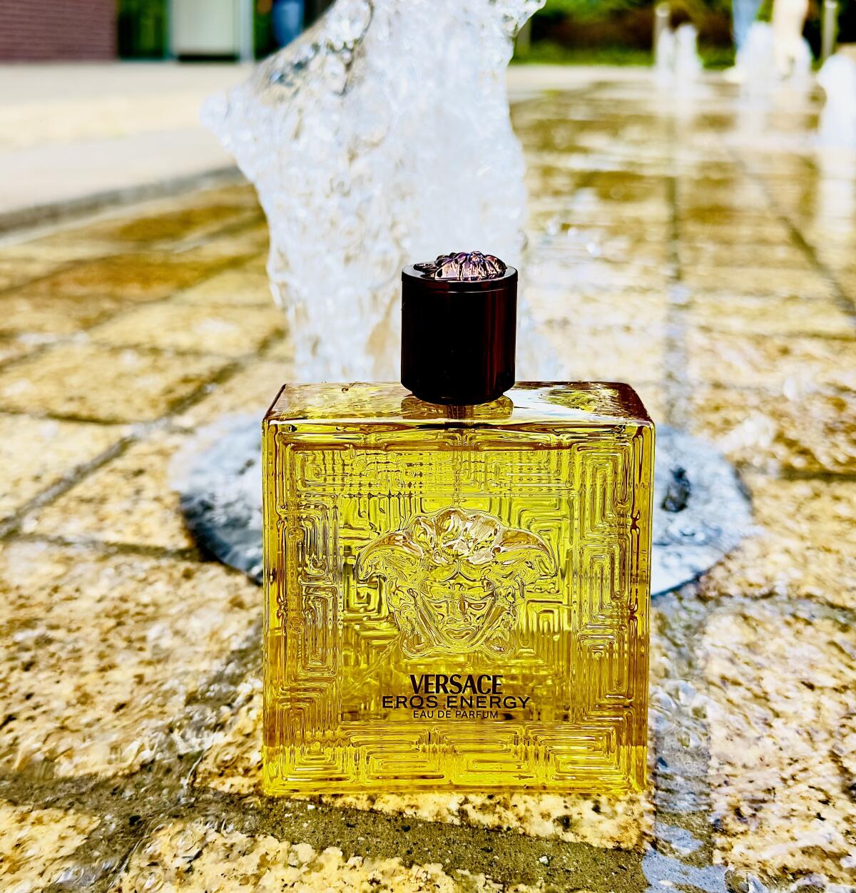 Eros Energy Versace Cologne - un nouveau parfum pour homme 2024