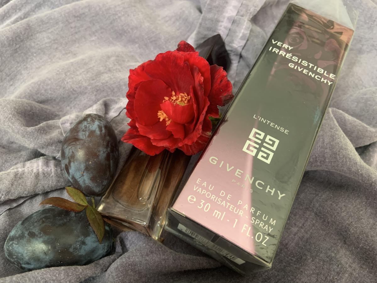 Very Irresistible Givenchy L’Intense Givenchy perfume - a fragrância ...