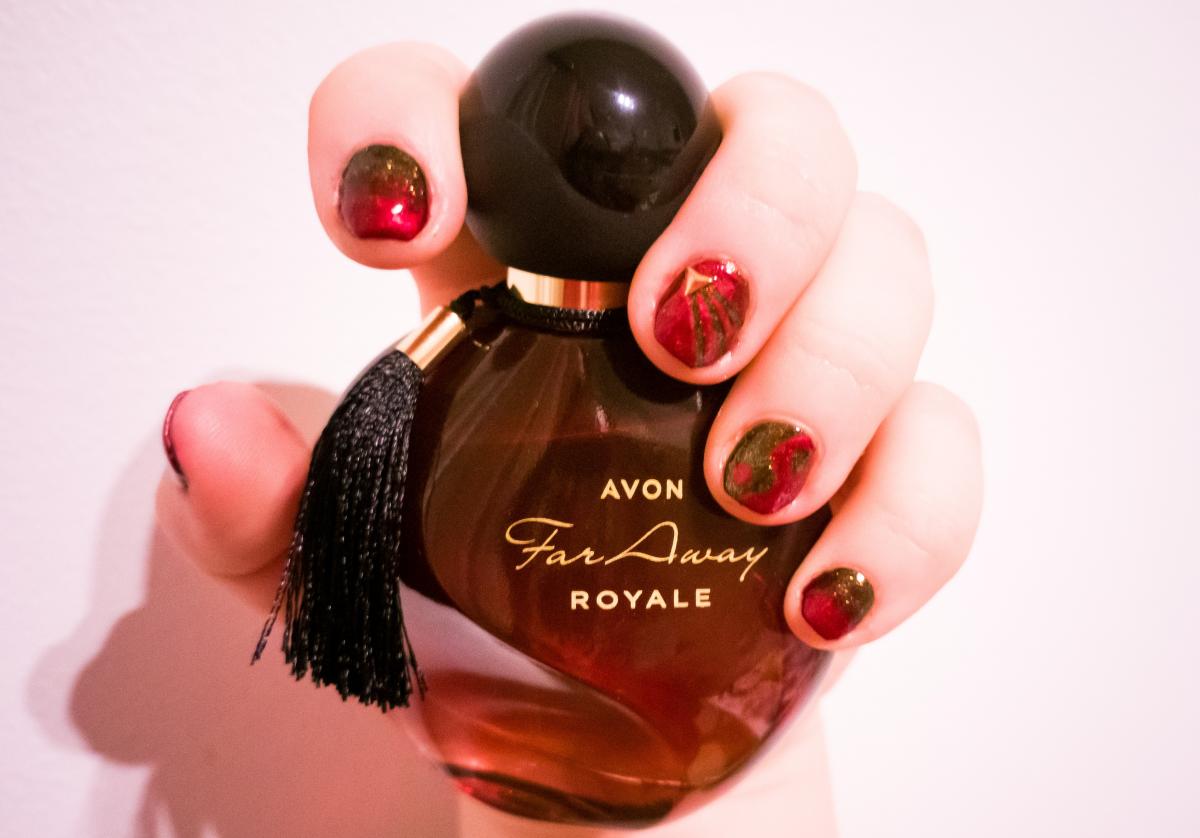Far Away Royale Avon parfum - un parfum pour femme 2020