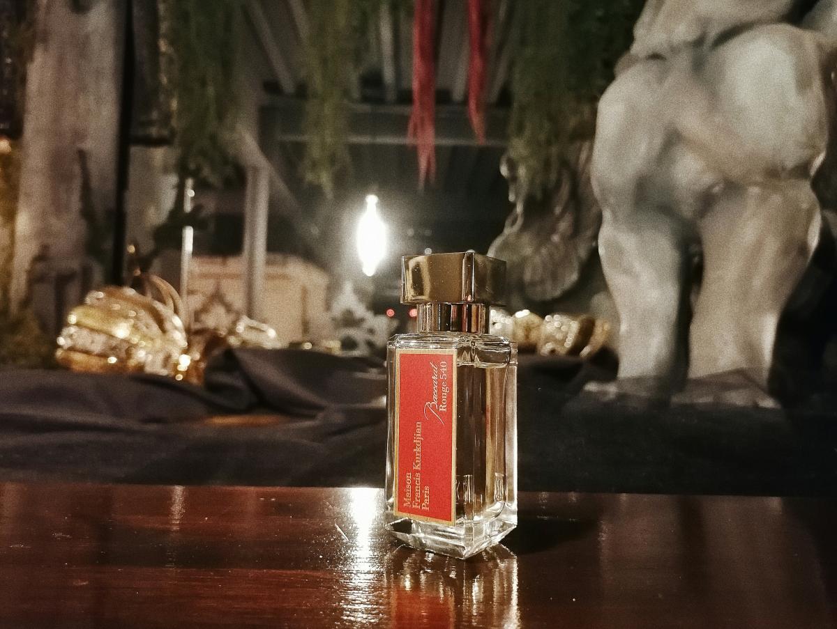 Baccarat Rouge 540 Maison Francis Kurkdjian άρωμα - ένα άρωμα για ...