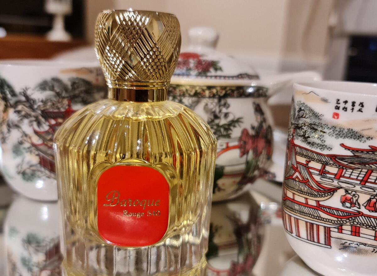 Baroque Rouge 540 Maison Alhambra fragancia - una fragancia para ...