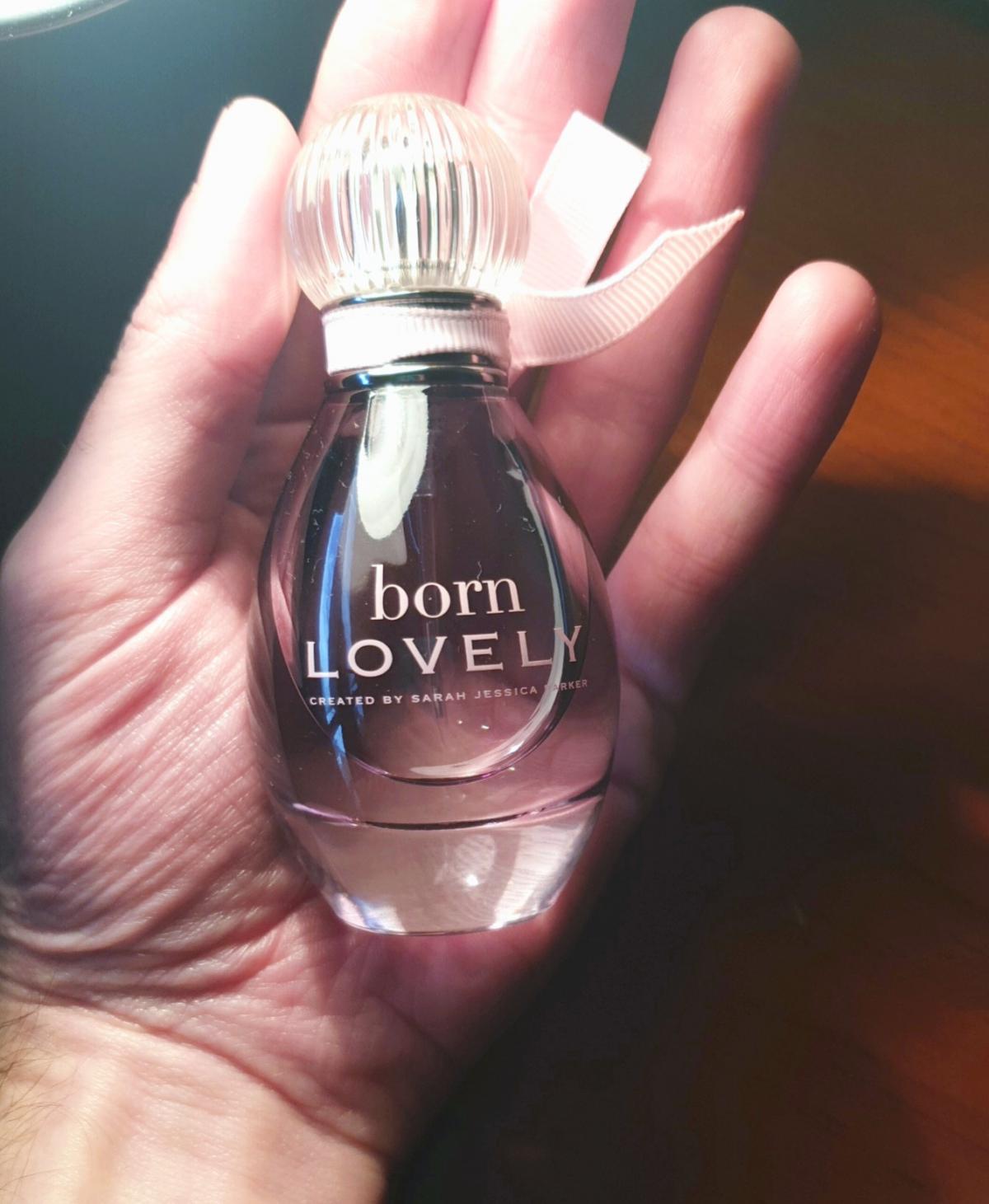 Born Lovely Sarah Jessica Parker perfume - a fragrância Feminino 2018 Born Lovely Sarah Jessica Parker perfume - a fragrância Feminino 2018