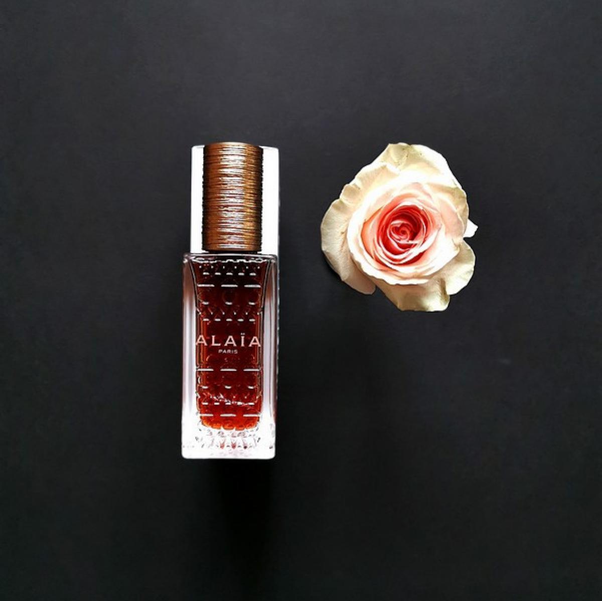 Alaïa Eau de Parfum Blanche Alaia Paris fragancia - una fragancia para ...