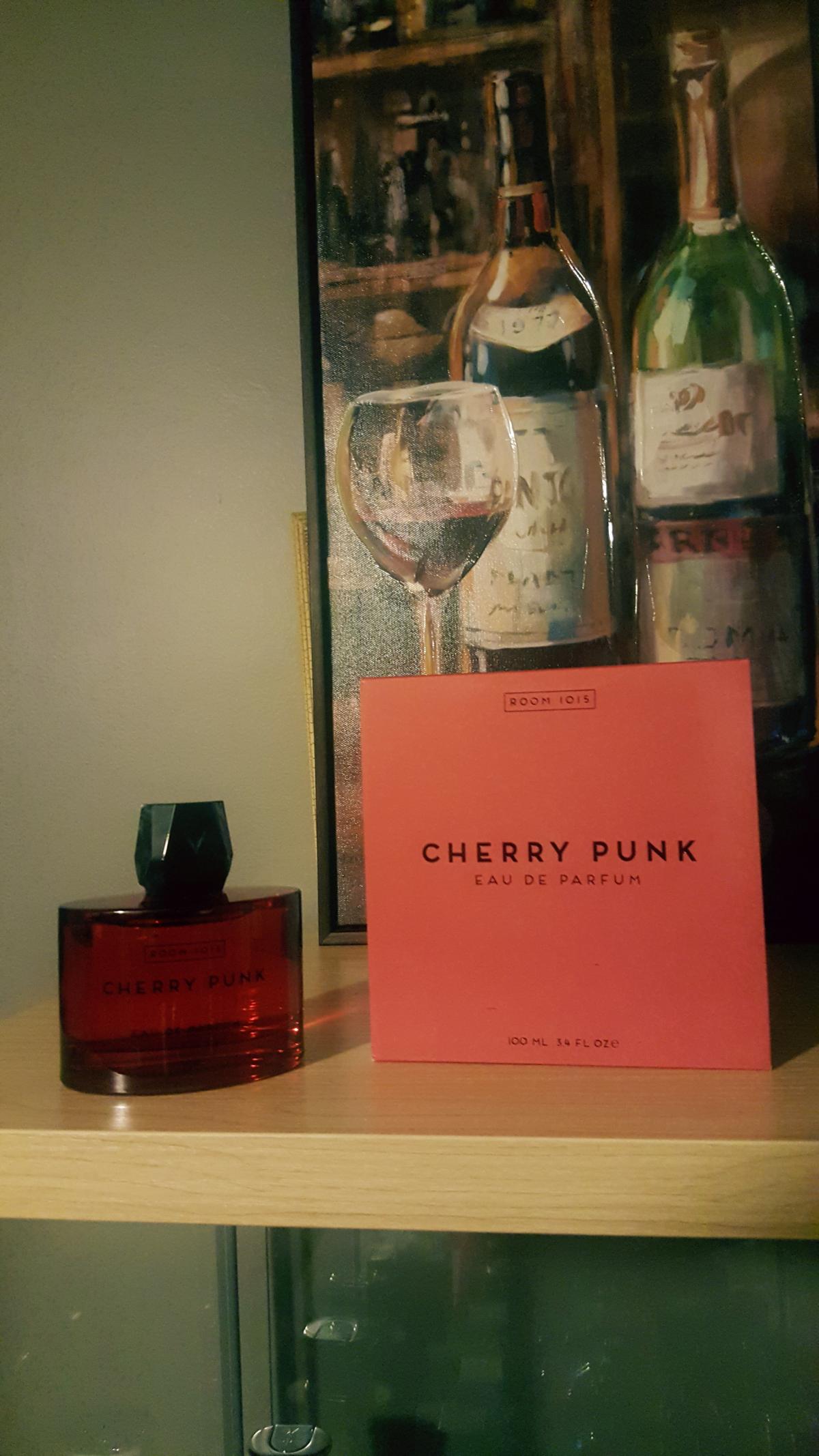 Cherry Punk Room 1015 fragancia - una fragancia para Hombres y Mujeres 2020