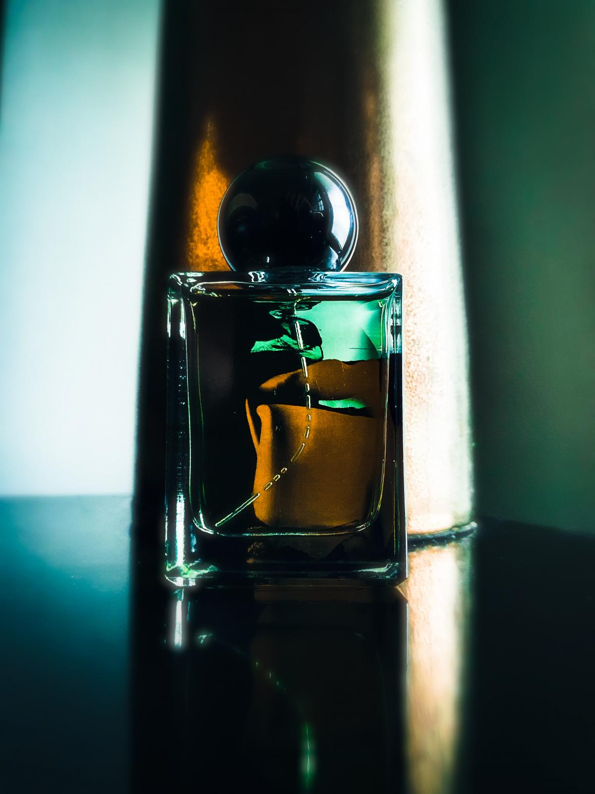 Black La Folie a Plusieurs parfum - un parfum unisex 2018