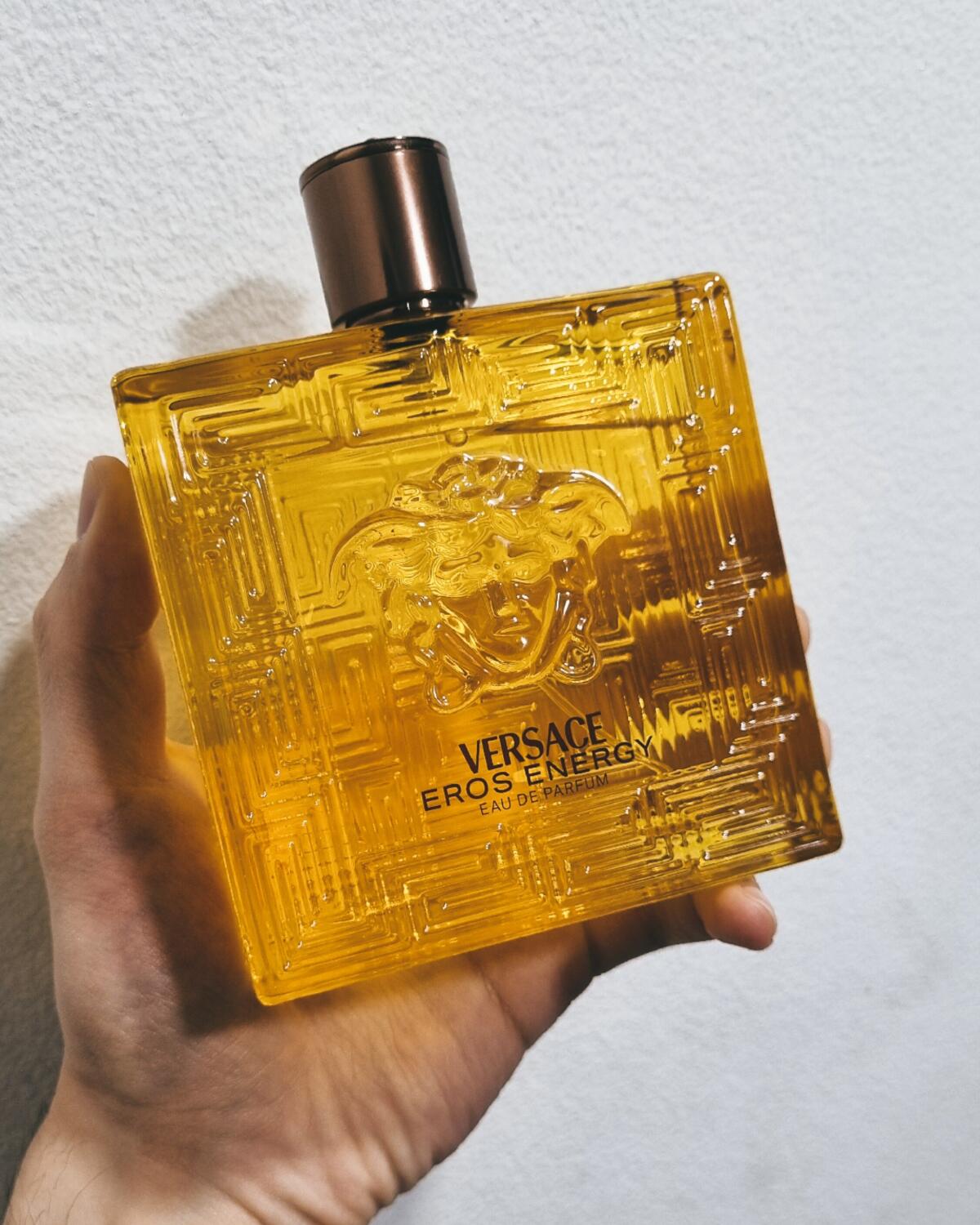 Eros Energy Versace Colonia - una nuevo fragancia para Hombres 2024