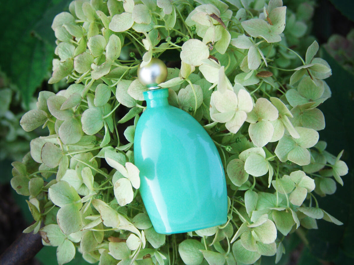 Eden Cacharel fragancia - una fragancia para Mujeres 1994