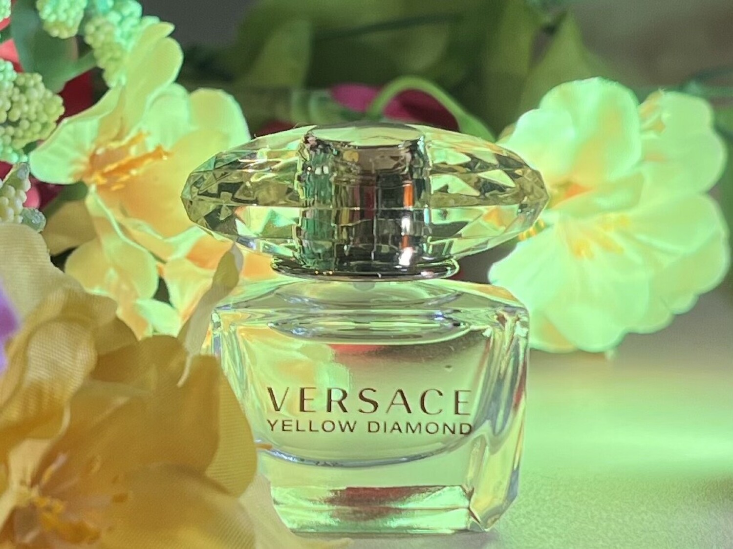 Yellow Diamond Versace perfume - a fragrância Feminino 2011