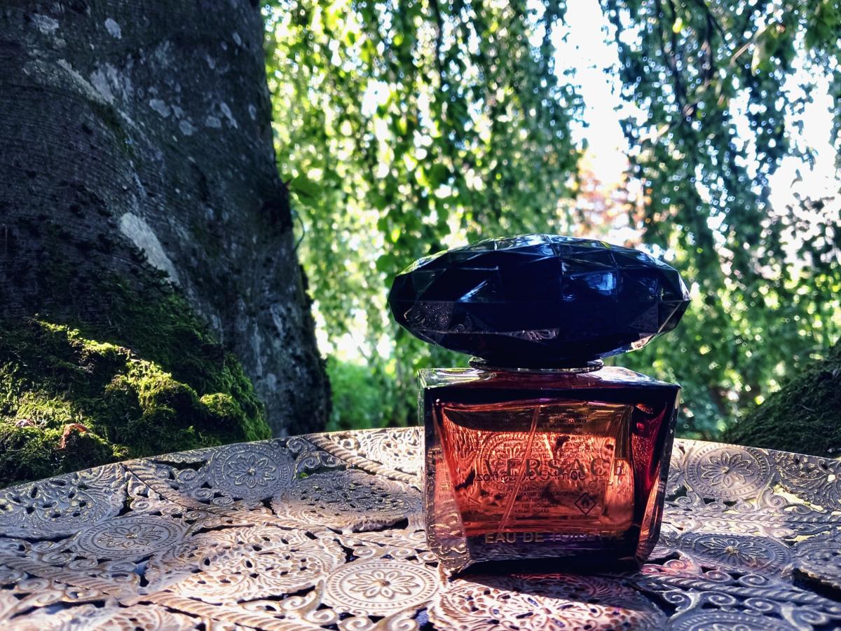 Crystal Noir Eau de Toilette Versace parfem - parfem za žene 2004