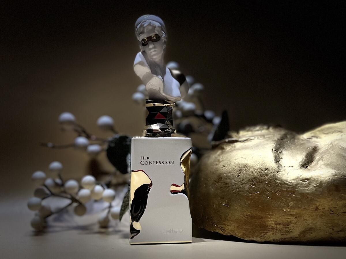 Her Confession Lattafa Perfumes аромат — новый аромат для женщин 2024