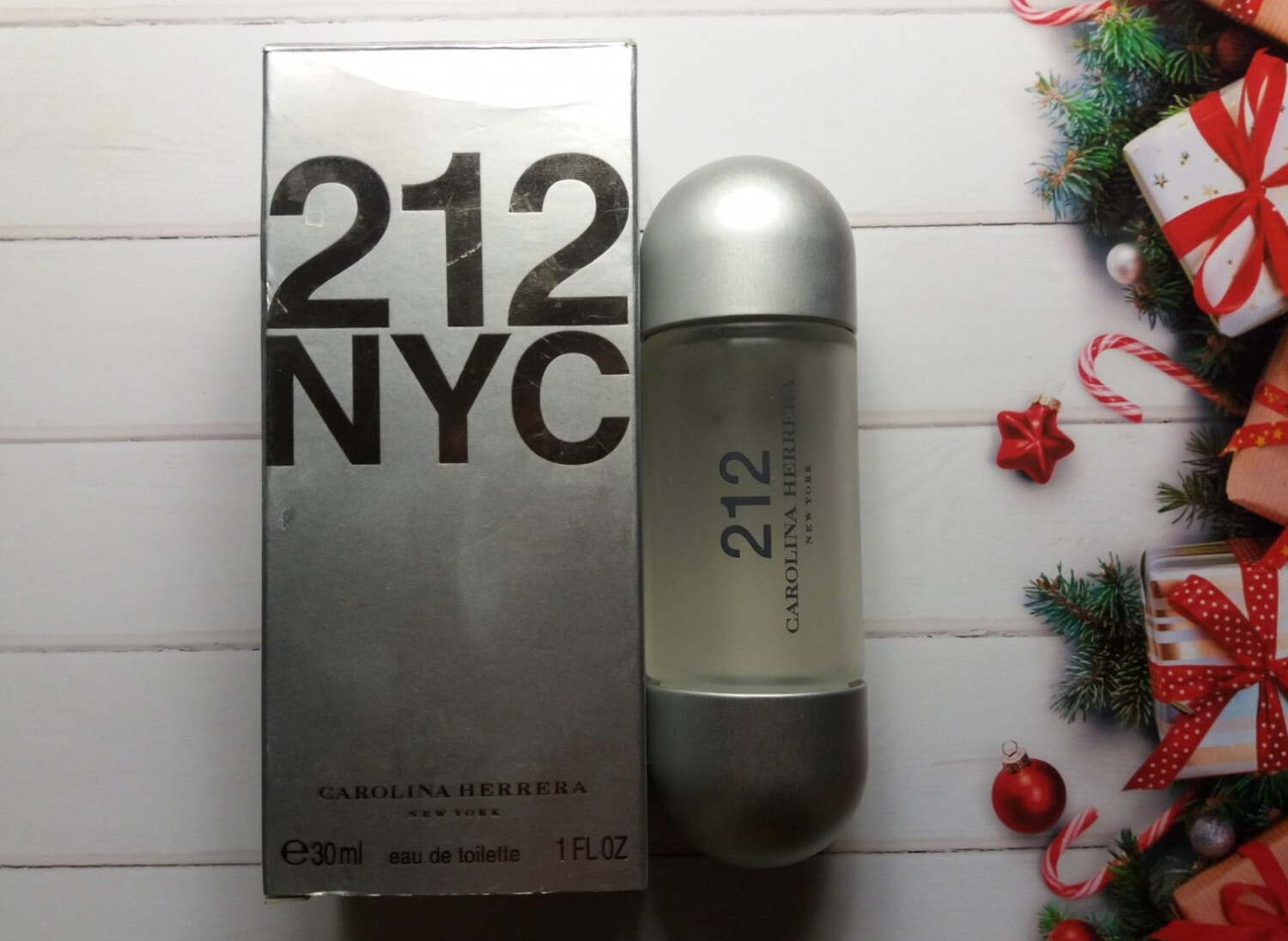 212 Carolina Herrera Parfum - ein es Parfum für Frauen 1997