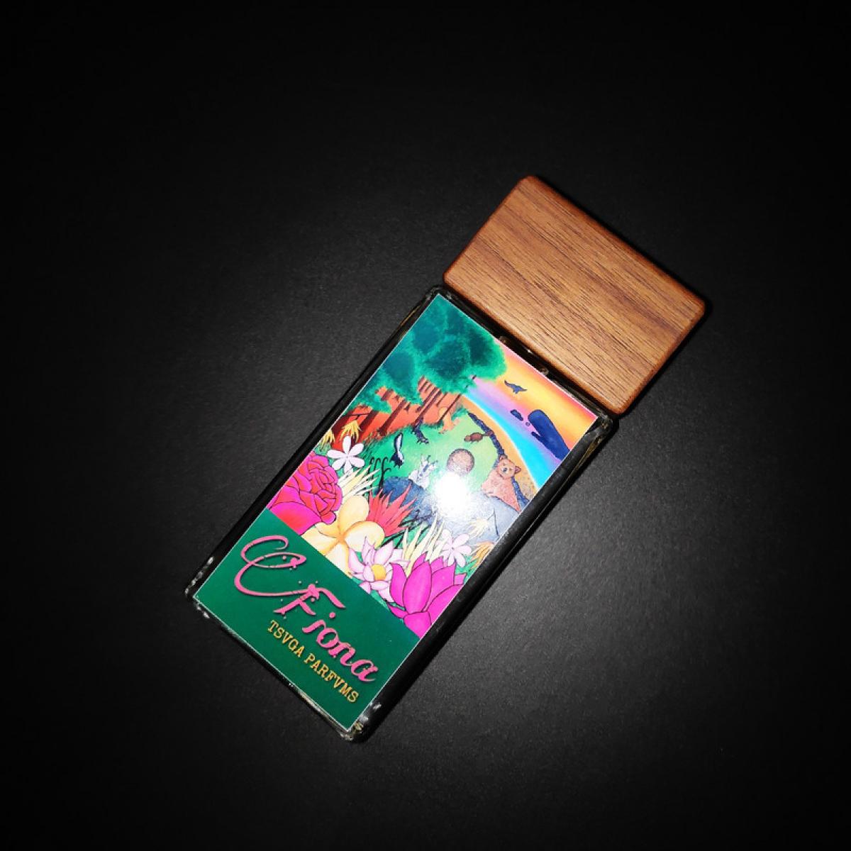 Fiona TSVGA Parfums عطر - a fragrance للجنسين 2021