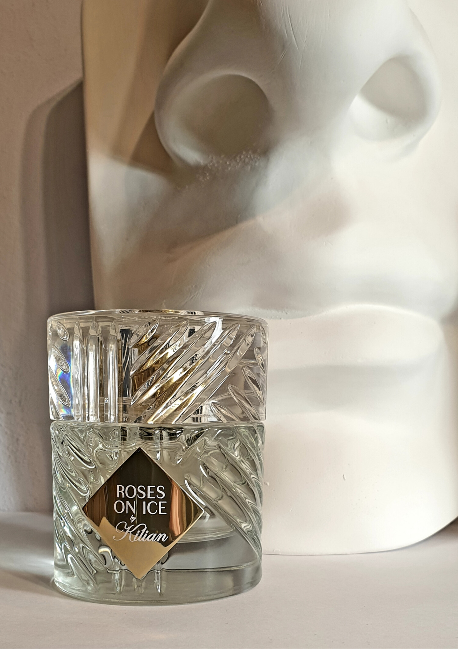 Roses on Ice By Kilian fragancia - una fragancia para Hombres y Mujeres ...