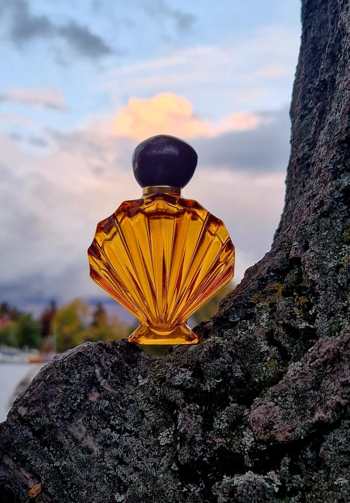 Vénus Nina Ricci - una novità fragranza da donna 2024