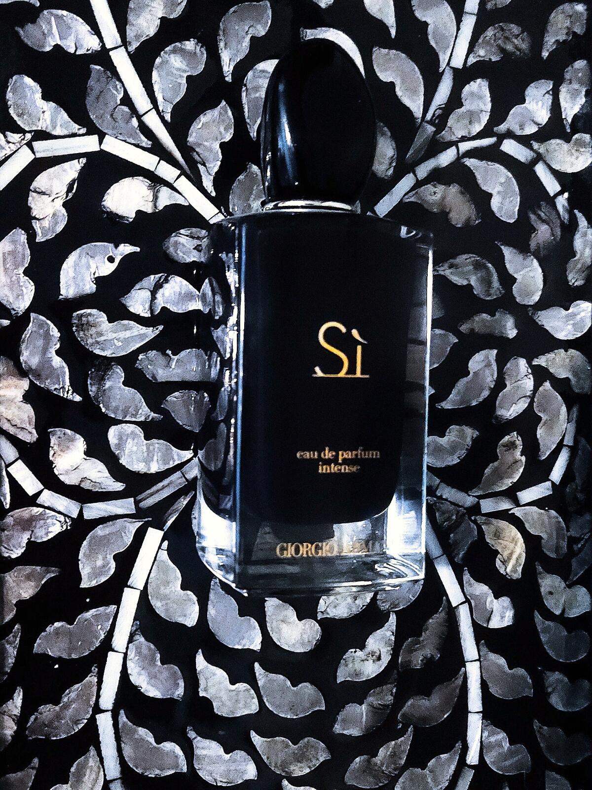 Sì Intense Giorgio Armani perfume - a fragrância Feminino 2014