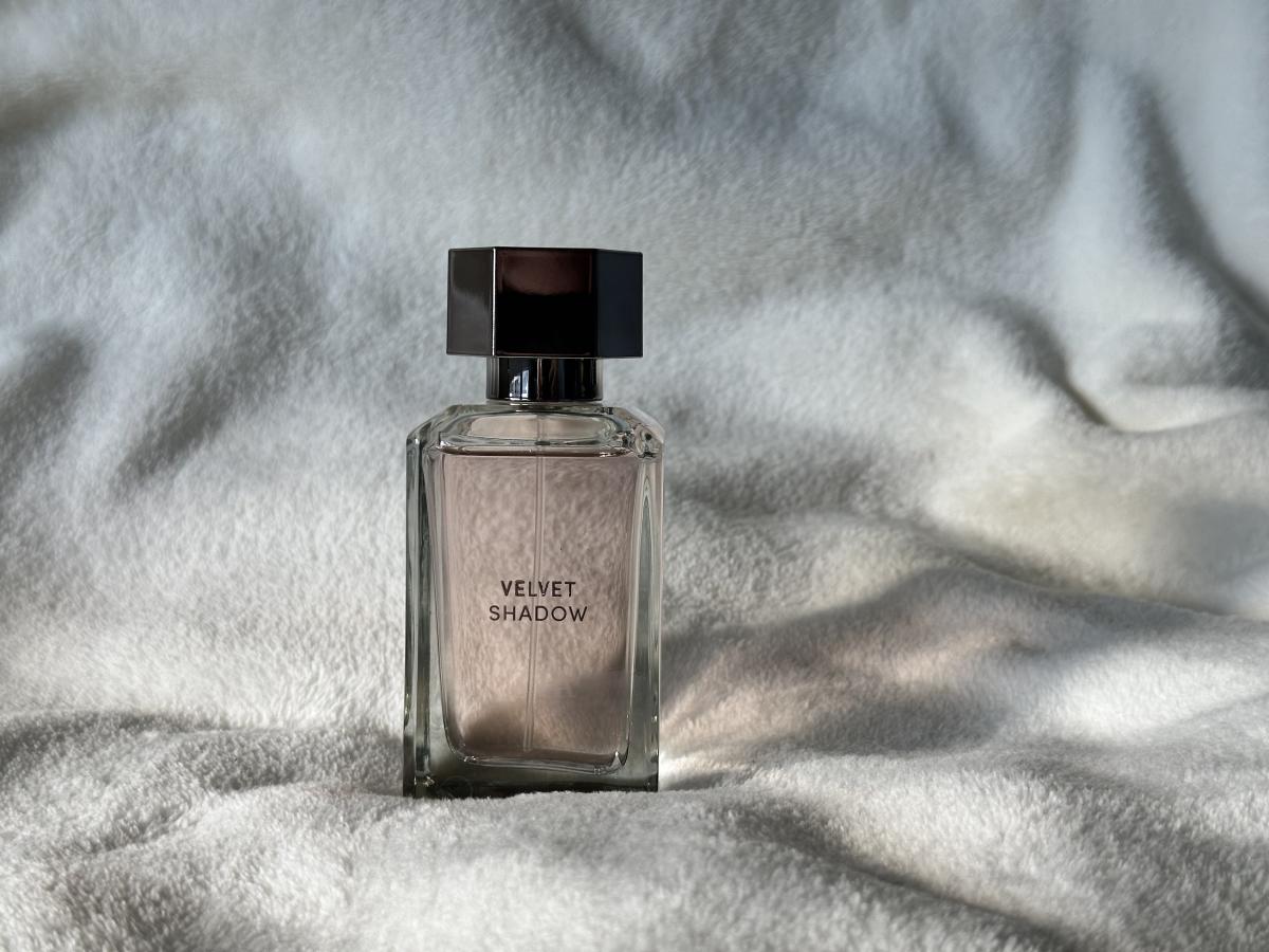 Velvet Shadow (Into The Gourmand) Zara عطر - a جديد fragrance للنساء 2023