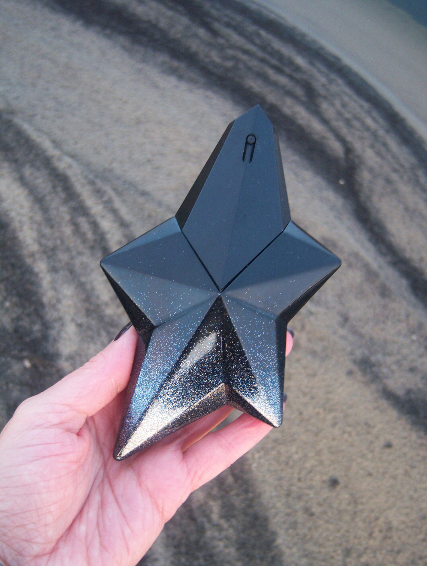 Angel Glamorama Mugler - una fragranza da donna 2014